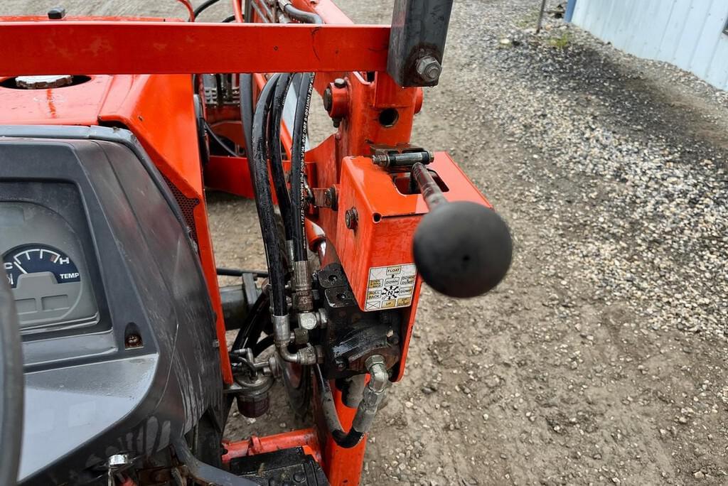 Tractor Zoom - Kubota L35