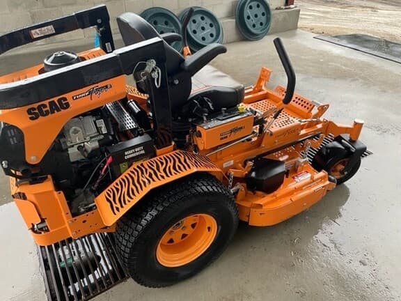 Tractor Zoom - 2022 Scag Turf Tiger II