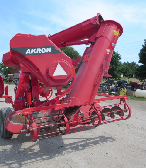 Tractor Zoom - Akron EXG300