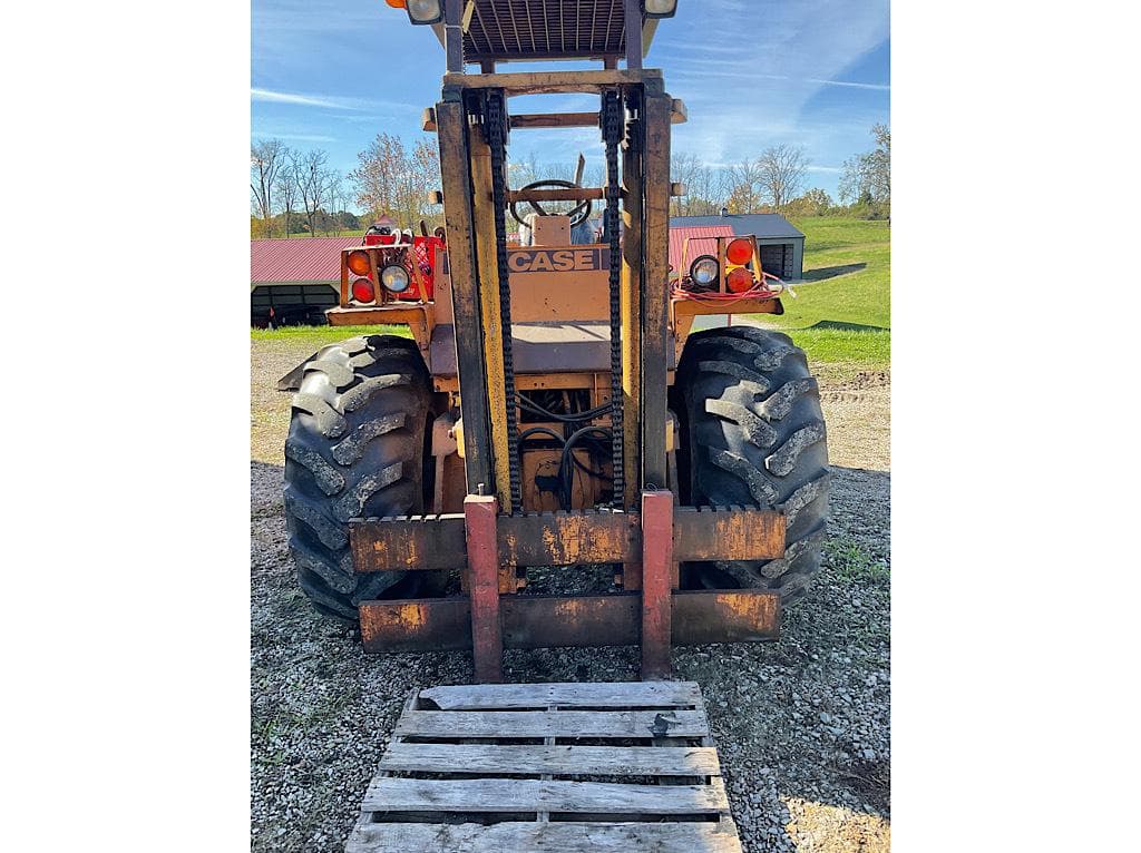 Tractor Zoom - Case 586E
