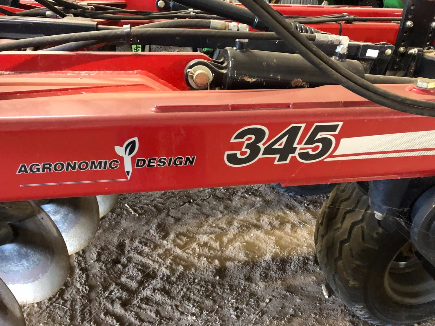 Tractor Zoom - 2015 Case IH 345