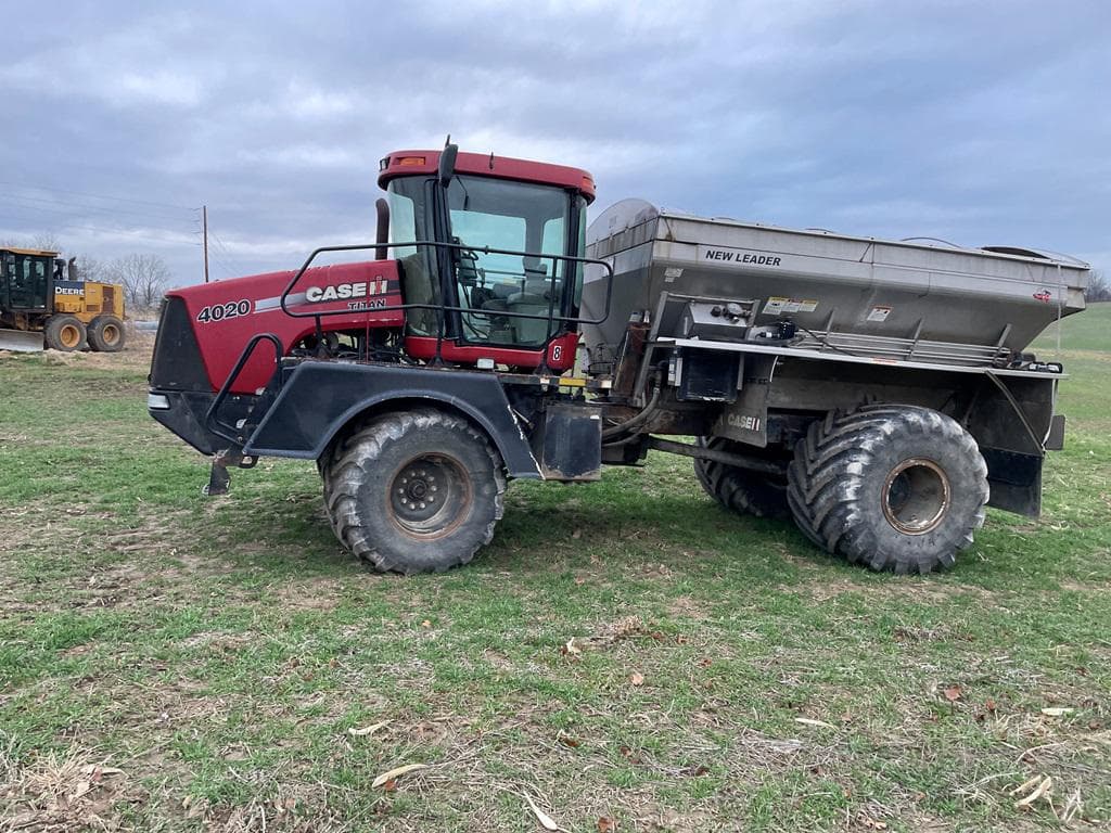Tractor Zoom - 2012 Case IH Titan 4020