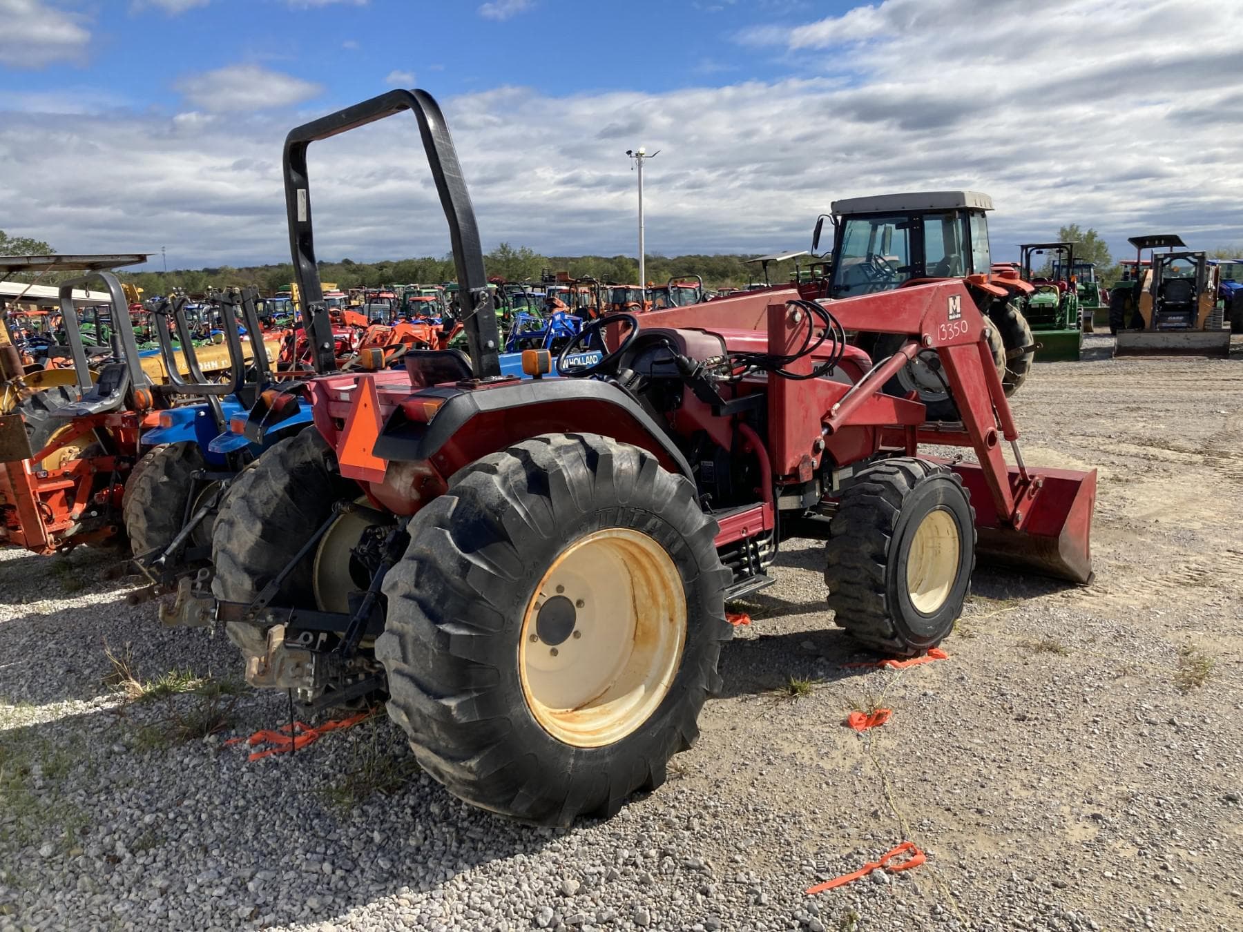 Tractor Zoom - Mahindra 4110
