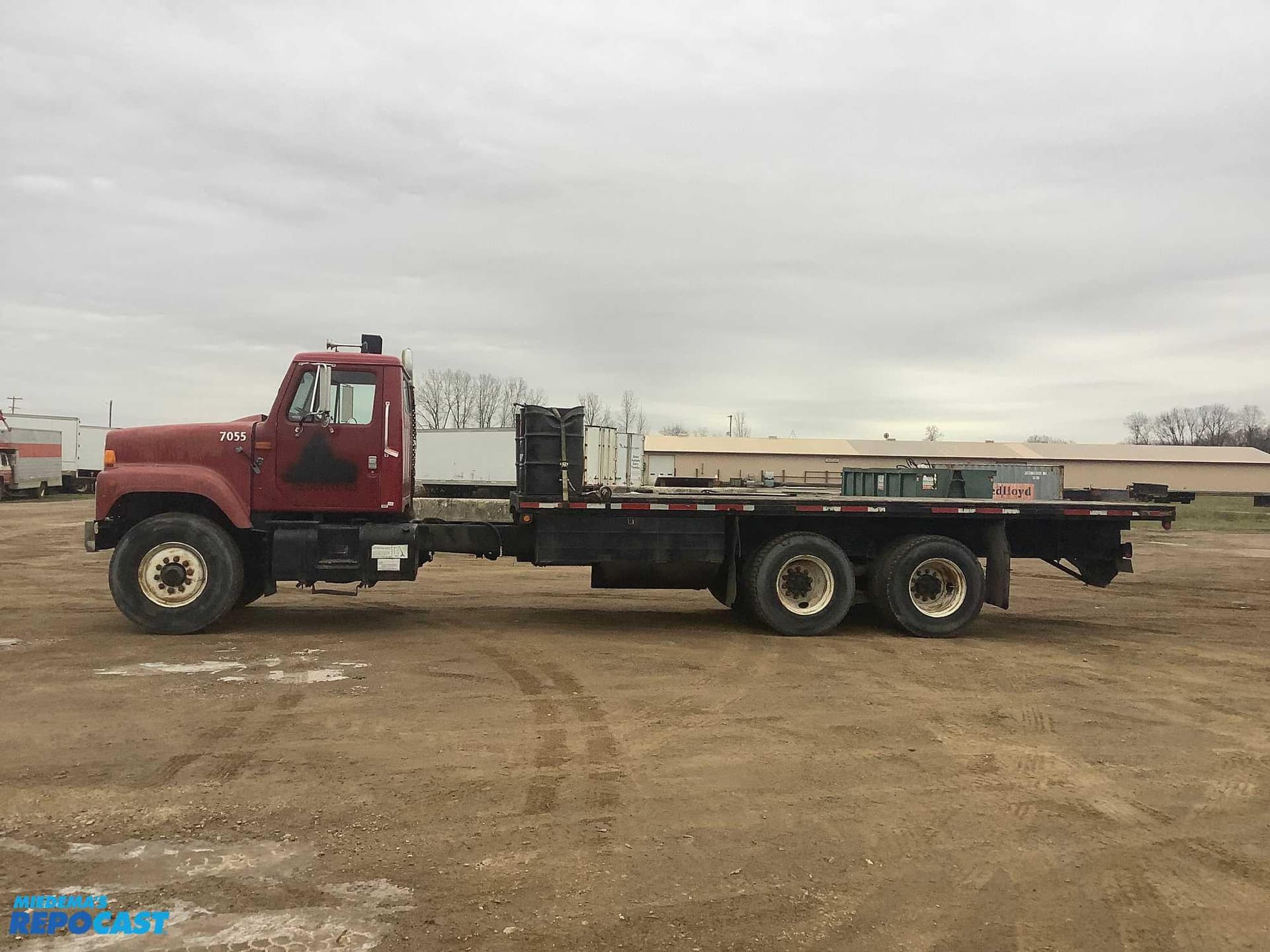 Tractor Zoom - 1997 International 2574