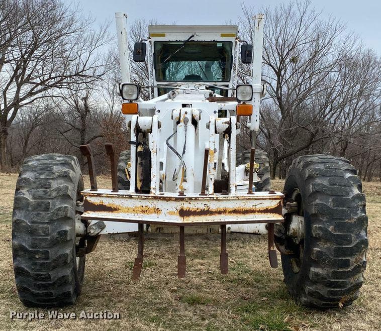 Tractor Zoom - 2000 John Deere 770C