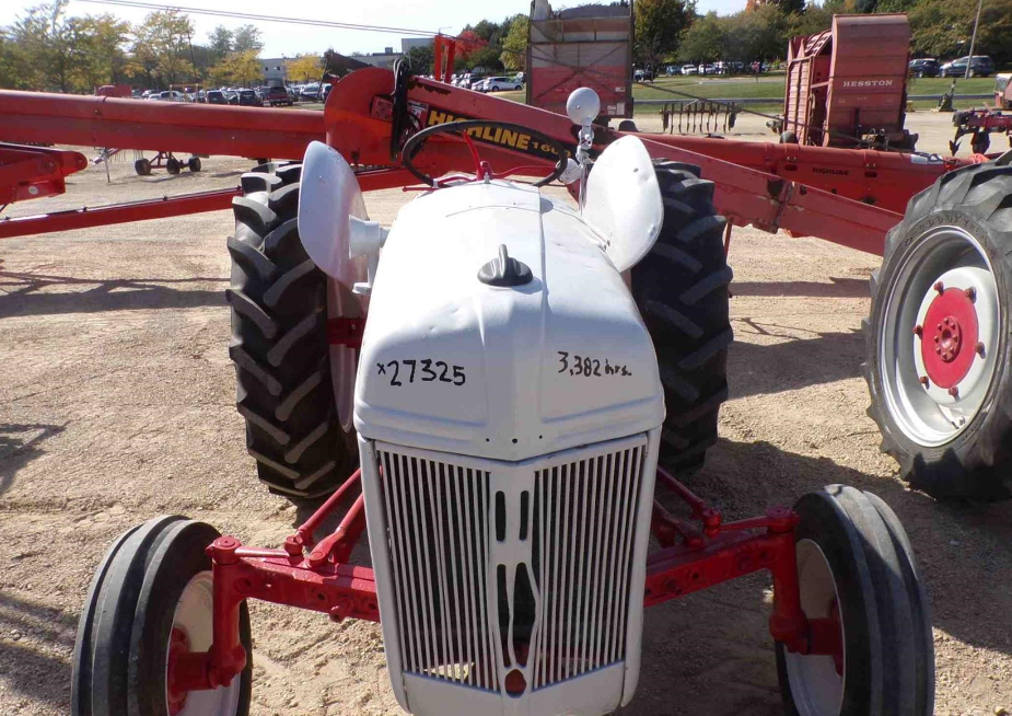 Tractor Zoom - Ford 8N