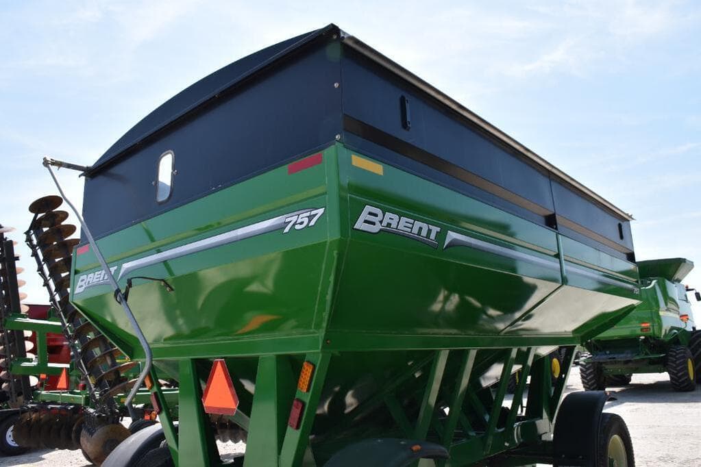 Tractor Zoom - Brent 757