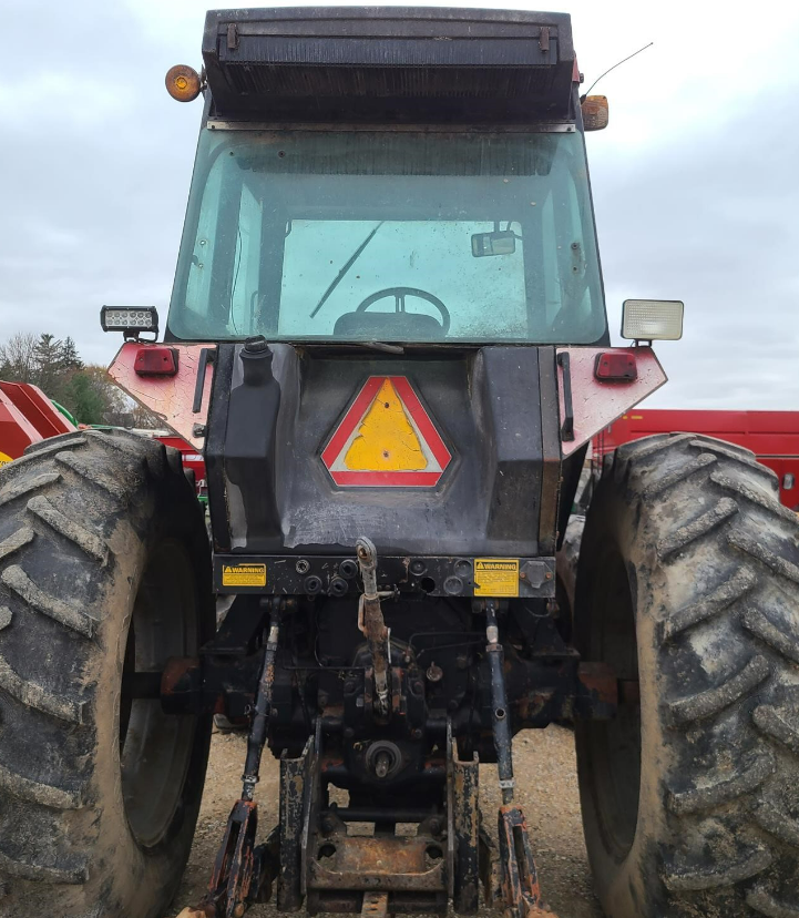 Tractor Zoom - Case IH 1896