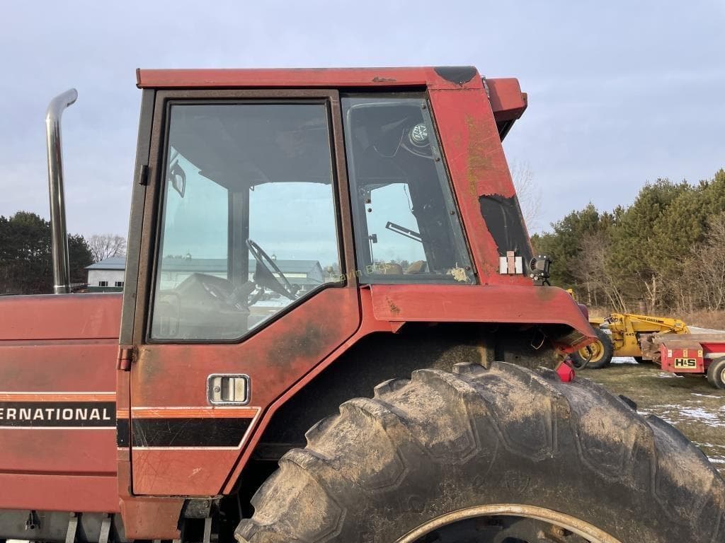 Tractor Zoom - International Harvester 3688
