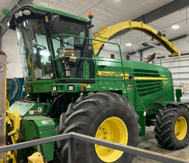 Tractor Zoom - 2011 John Deere 7750