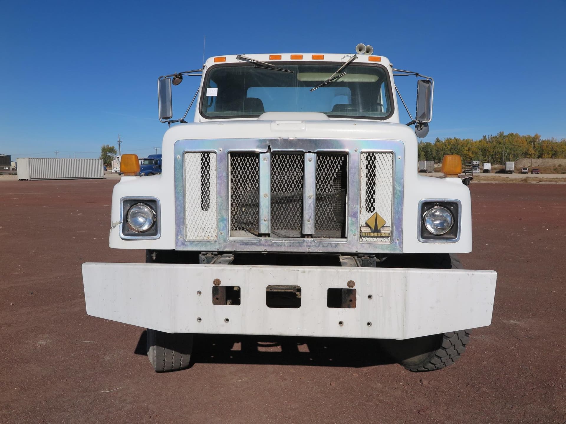 Tractor Zoom - 1995 International 2574