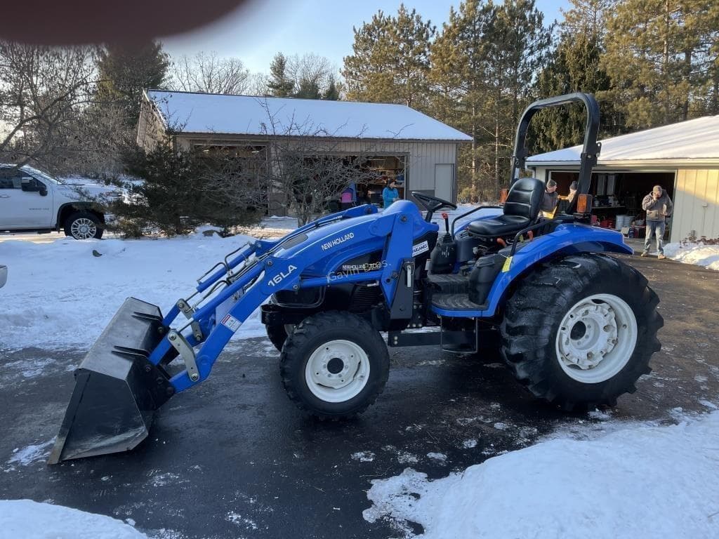 Tractor Zoom - New Holland TC45D