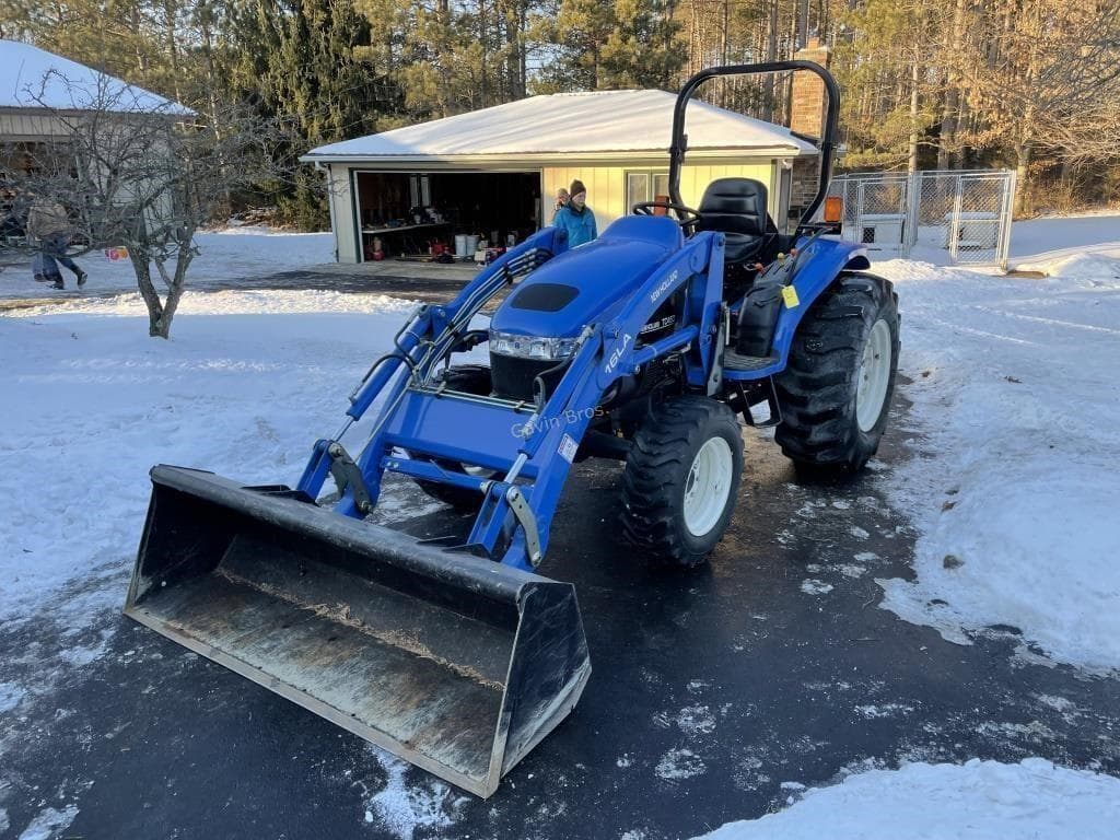 Tractor Zoom - New Holland TC45D