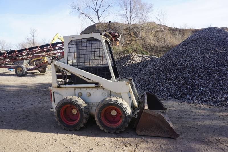Tractor Zoom - Bobcat 610