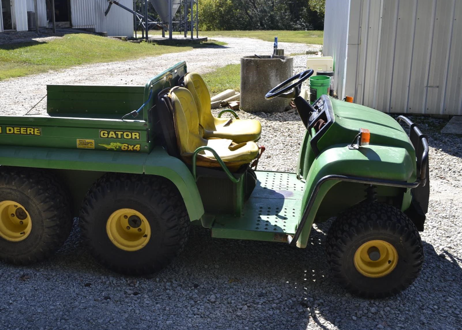 Tractor Zoom - John Deere Gator