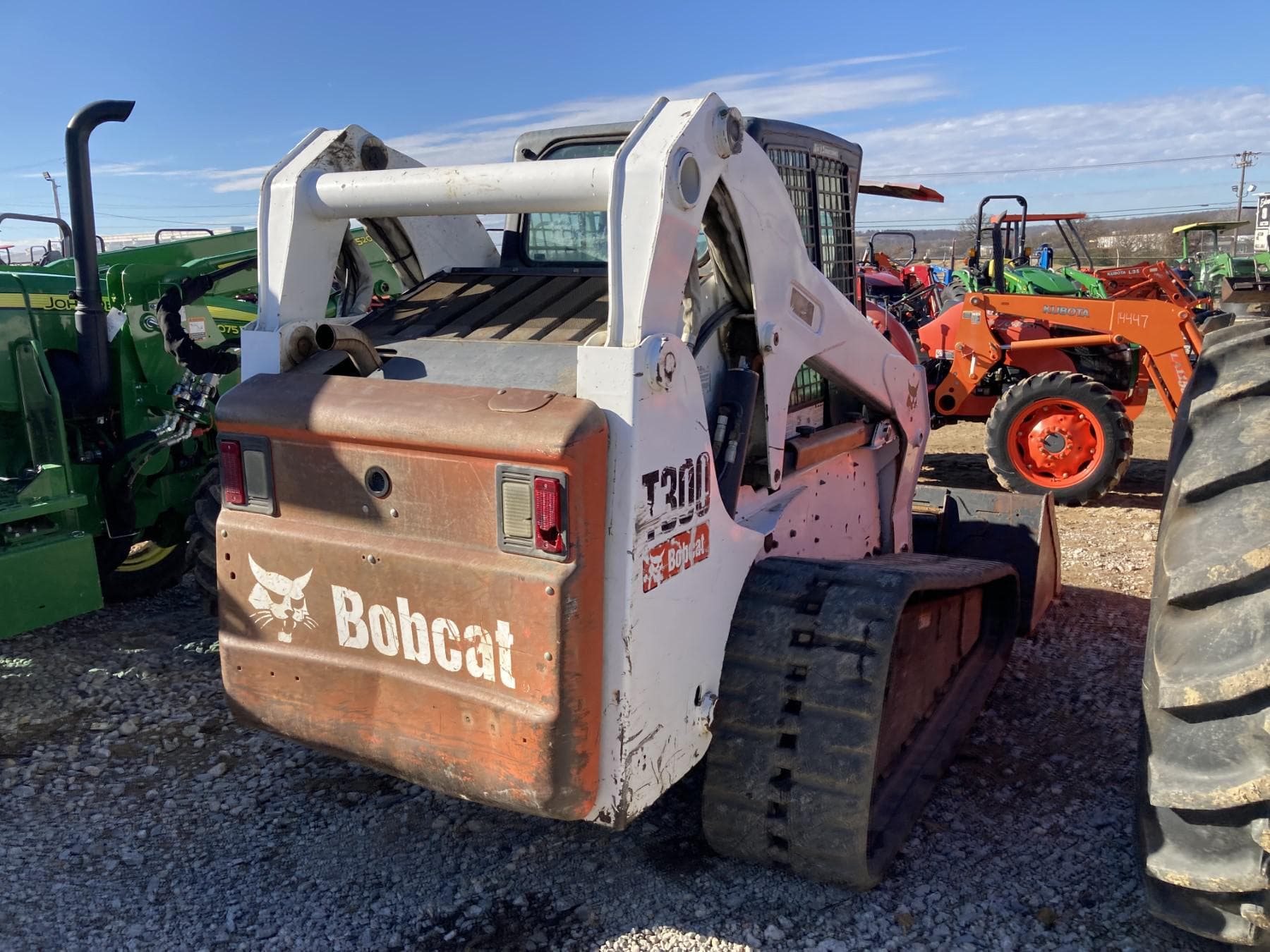 Tractor Zoom - 2007 Bobcat T300