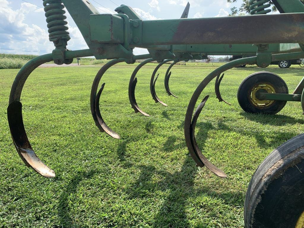 Tractor Zoom - John Deere 1710A