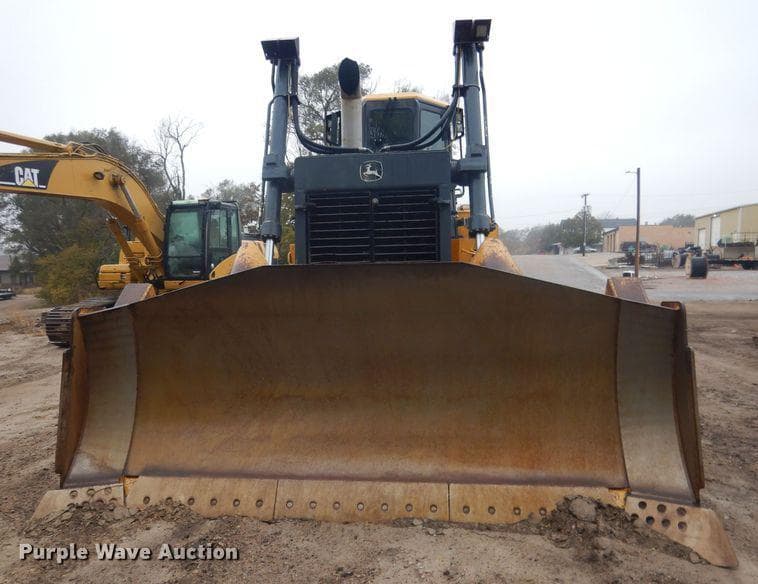 Tractor Zoom - 2009 John Deere 1050J