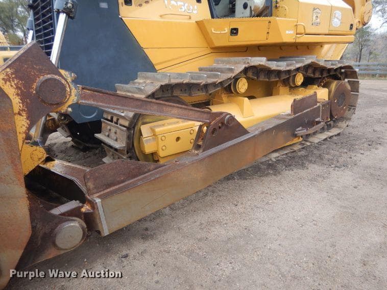 Tractor Zoom - 2009 John Deere 1050J