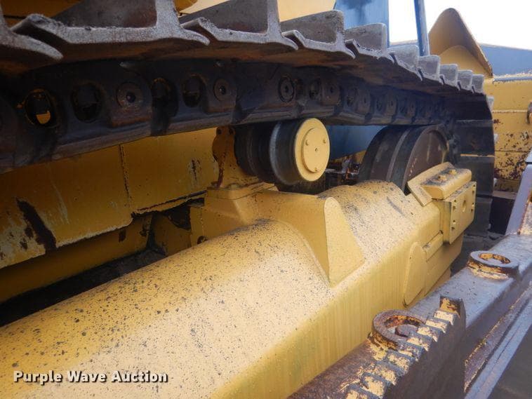 Tractor Zoom - 2009 John Deere 1050J