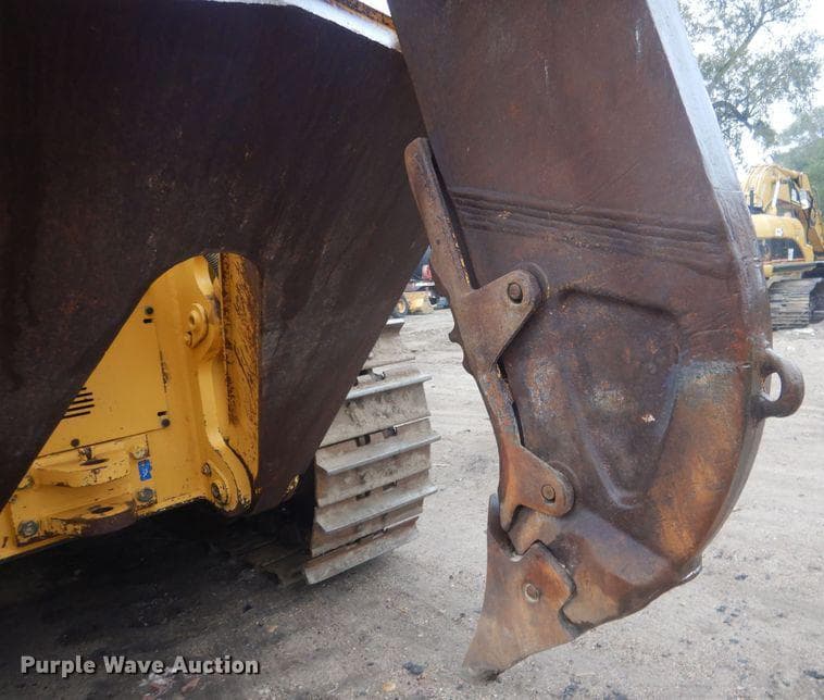 Tractor Zoom - 2009 John Deere 1050J