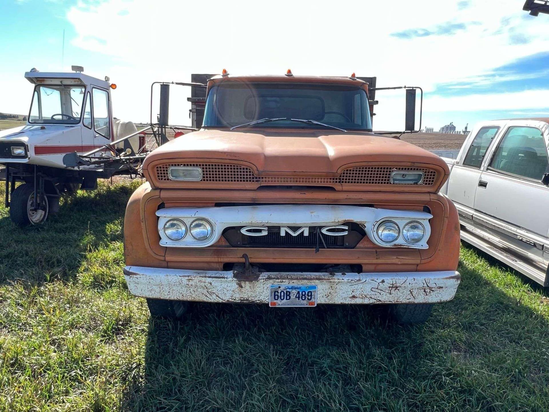 Tractor Zoom - 1960 GMC 4000