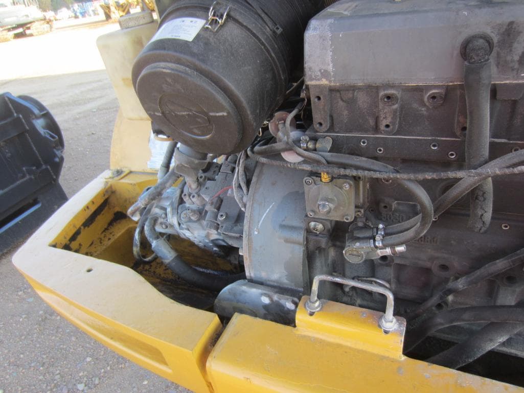 Tractor Zoom - 2007 John Deere 304J