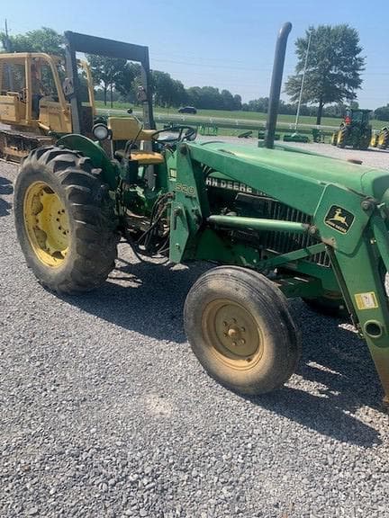 Tractor Zoom - 1992 John Deere 2155