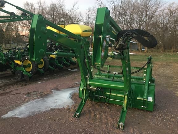 Tractor Zoom - 2020 John Deere 540M