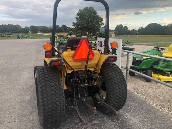 Tractor Zoom - 1996 Cub Cadet 7275