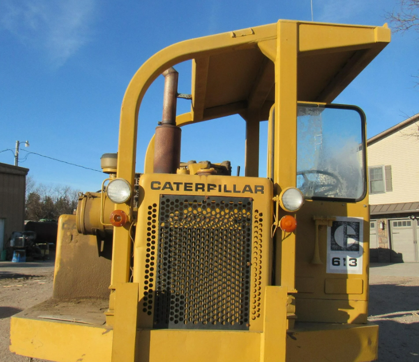 Tractor Zoom - 1973 Caterpillar 613