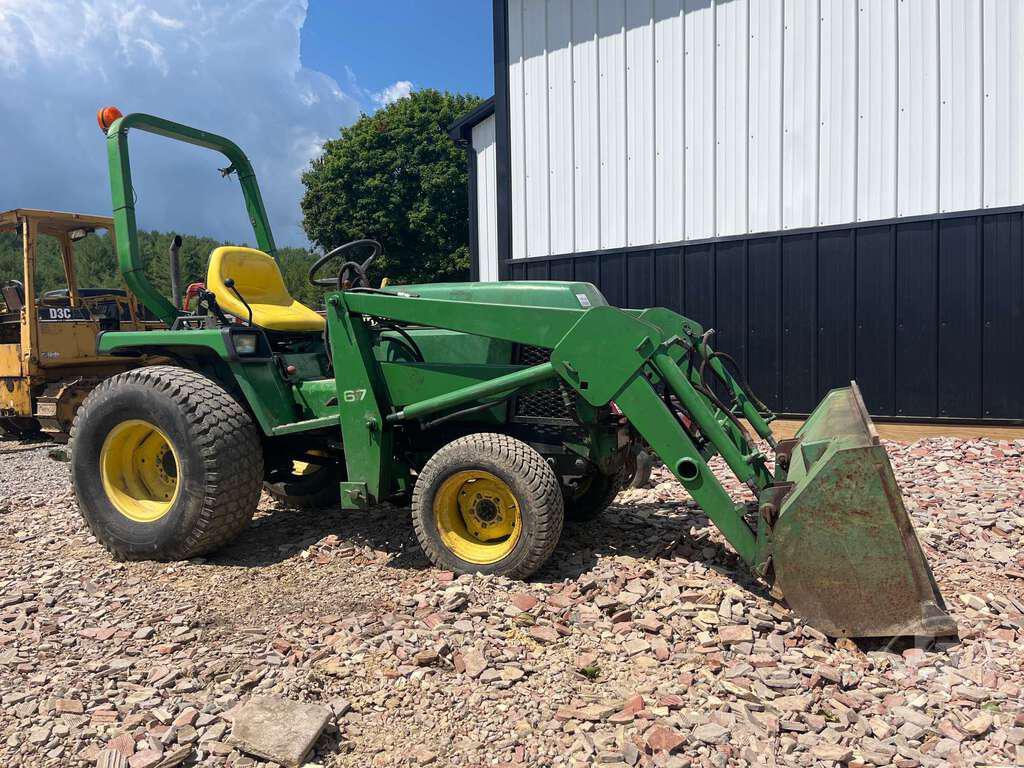 Tractor Zoom - John Deere 755
