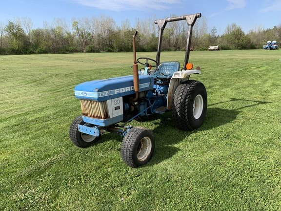 Tractor Zoom - 1985 Ford 1310