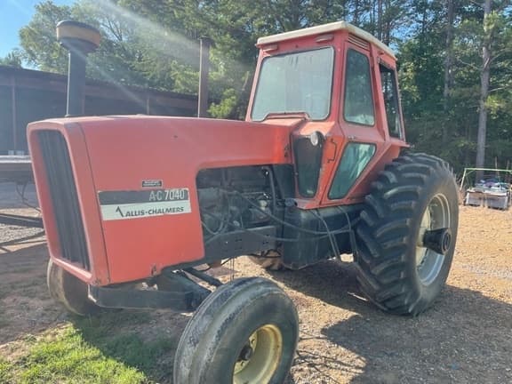 Tractor Zoom - 1976 Allis Chalmers 7040