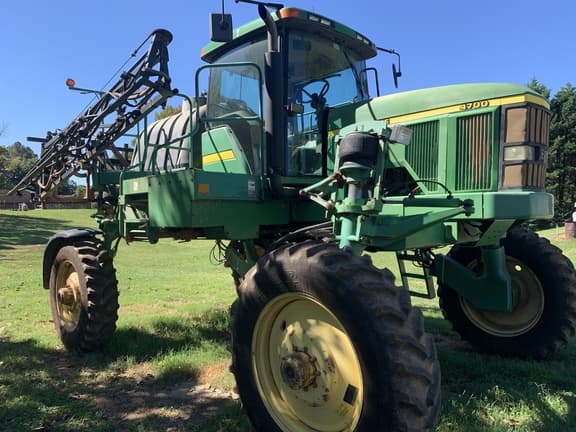 Tractor Zoom - 1997 John Deere 4700