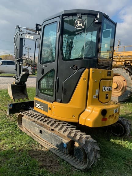 Tractor Zoom - 2019 John Deere 35G