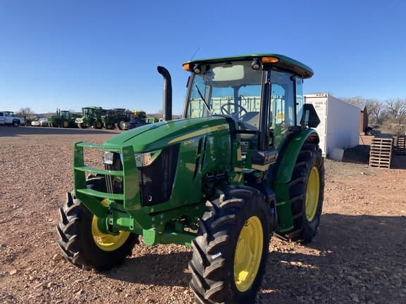 Tractor Zoom - 2021 John Deere 5090E