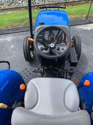 Tractor Zoom - 2012 New Holland Workmaster 45