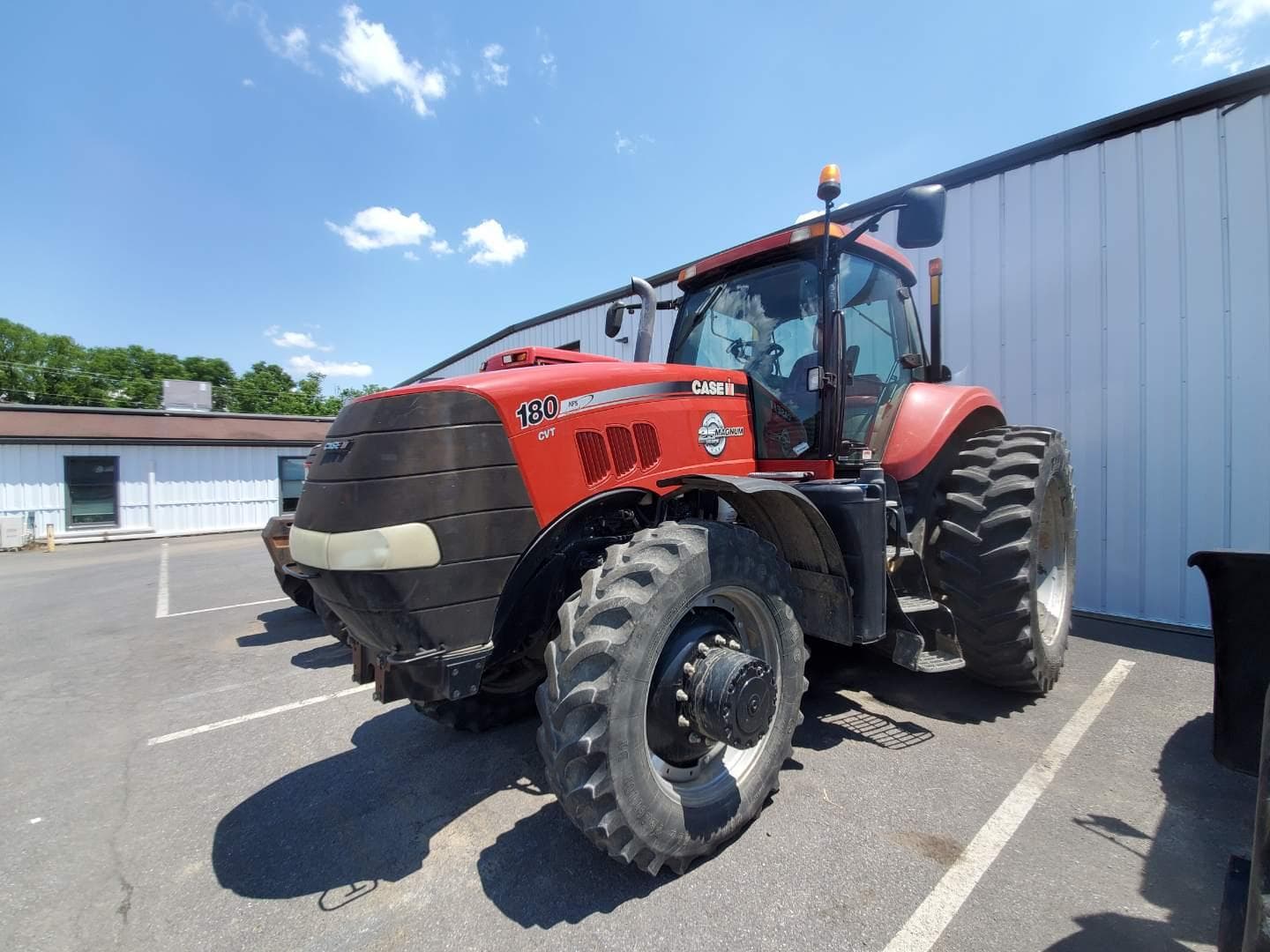 Tractor Zoom - 2013 Case IH Magnum 180