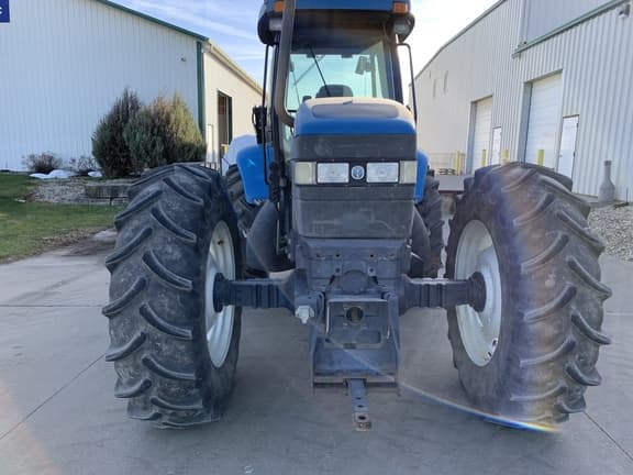 Tractor Zoom - 1998 New Holland TV140