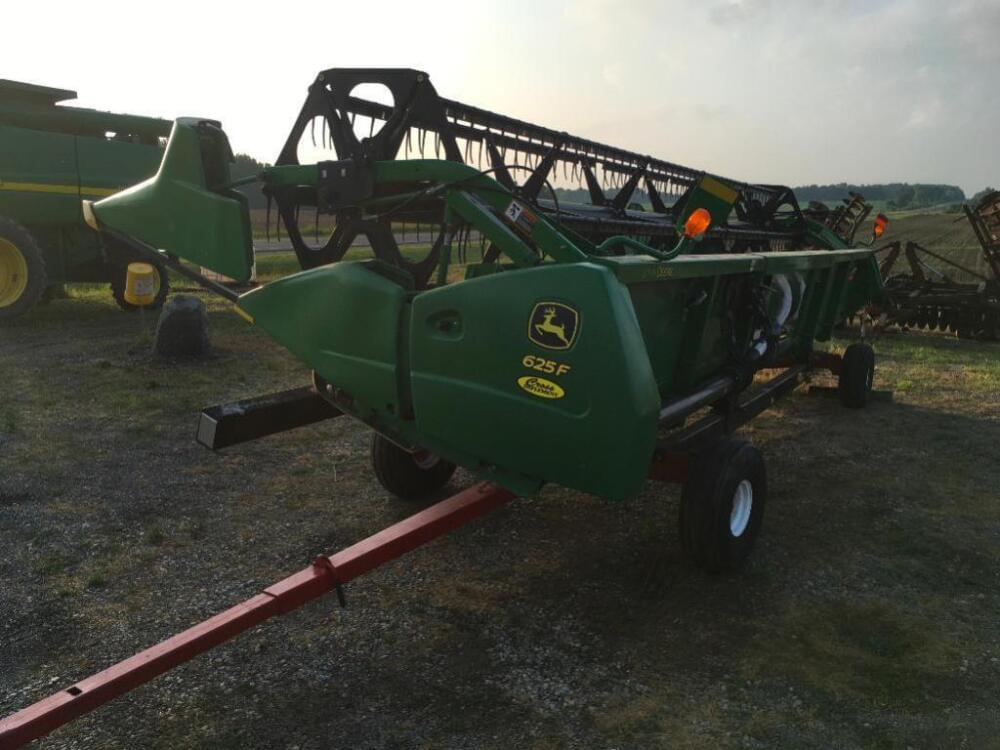 Tractor Zoom - 2007 John Deere 625F