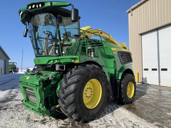 Tractor Zoom - 2021 John Deere 9900i