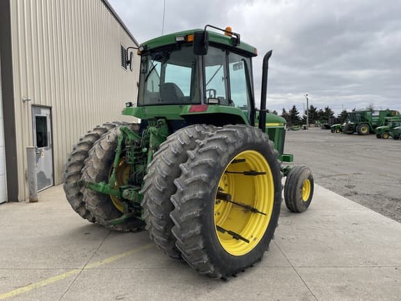 Tractor Zoom - 2002 John Deere 7610