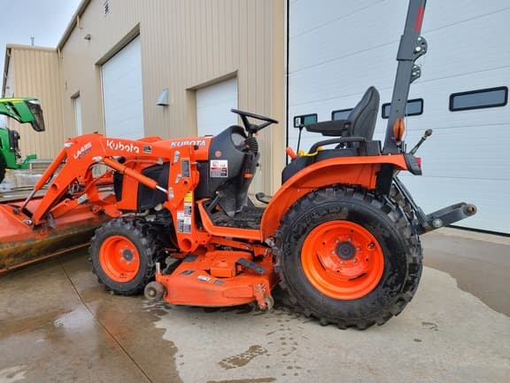 Tractor Zoom - 2017 Kubota B2601