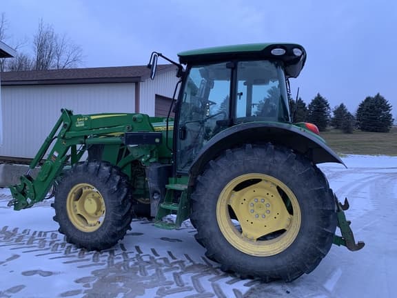 Tractor Zoom - 2017 John Deere 5125R