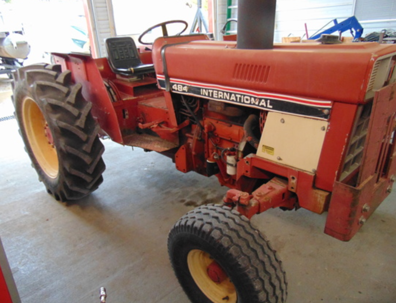 Tractor Zoom - International Harvester 484