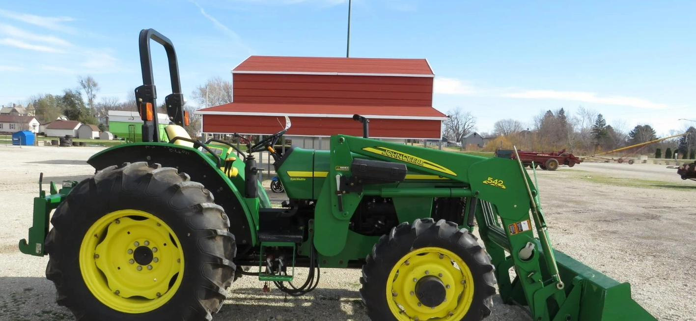 Tractor Zoom - 2004 John Deere 5420