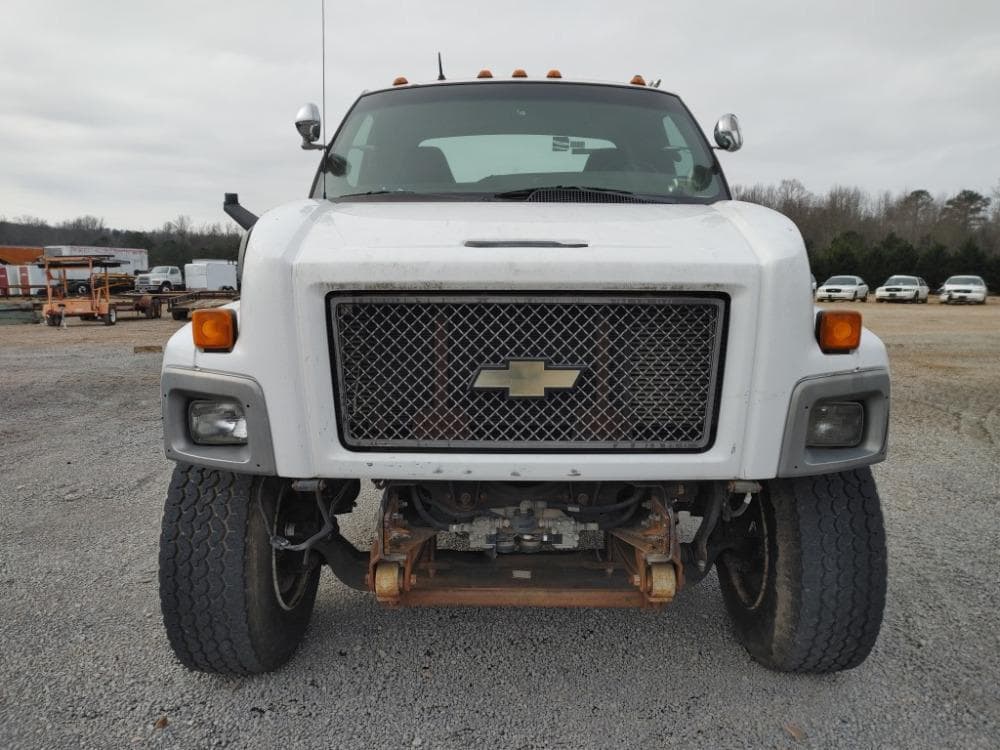 Tractor Zoom - 2006 Chevrolet C8500