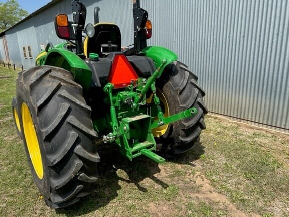 Tractor Zoom - 2020 John Deere 5045E