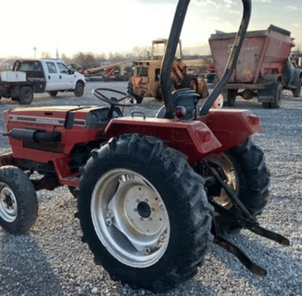 Tractor Zoom - International Harvester 254